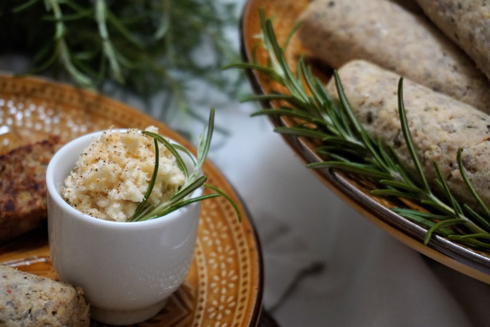 Wegańska biała kiełbasa. - EasyVege